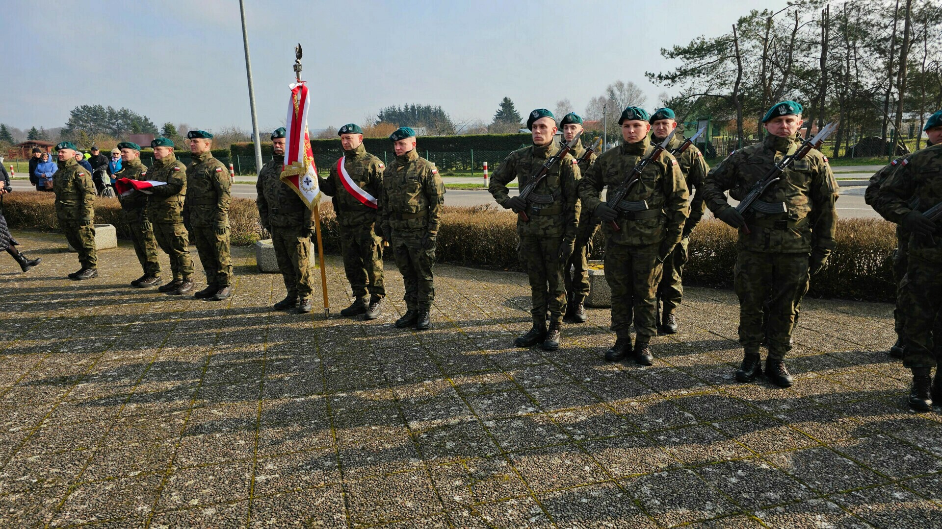 79. rocznica walk o Ziemię Drawską. Uroczystości na drawskim cmentarzu ...