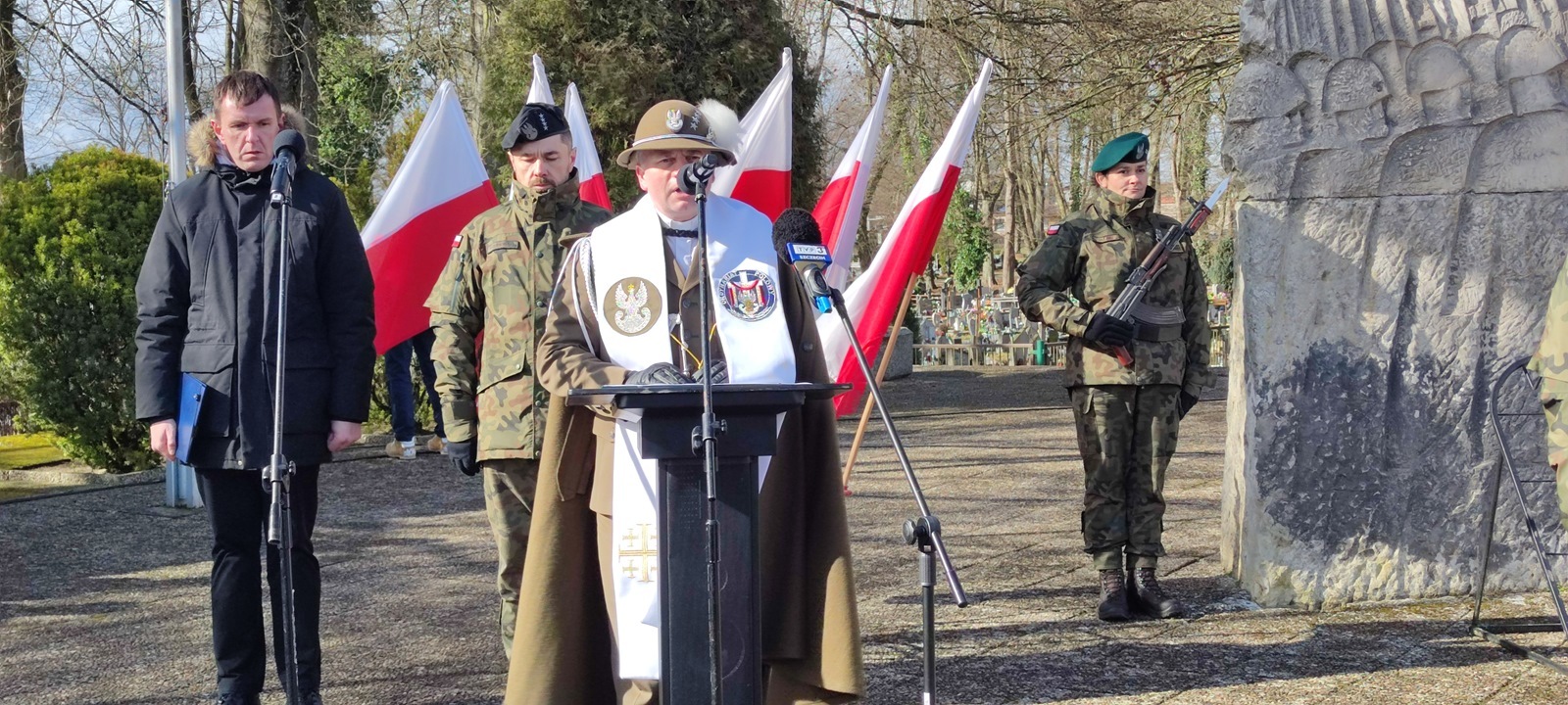 78. rocznica walk o Ziemię Drawską. Uroczystości na drawskim cmentarzu ...